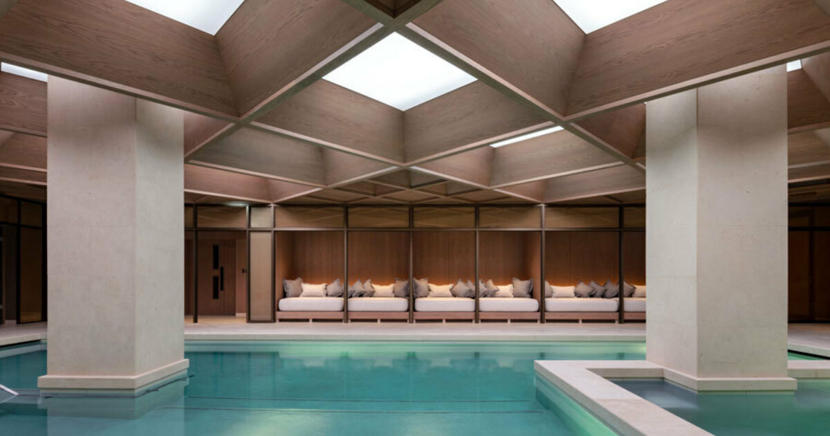 Where to stay | Discover Leicester Square
